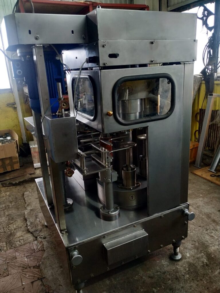 Automatic seaming machine (round cans) – Faguri